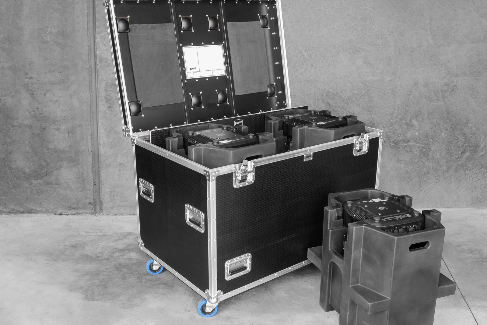 AYRTON RIVALE PROFILE & WASH 2UP INSERT IN 48 X 30 CASE – Fiasco Cases USA