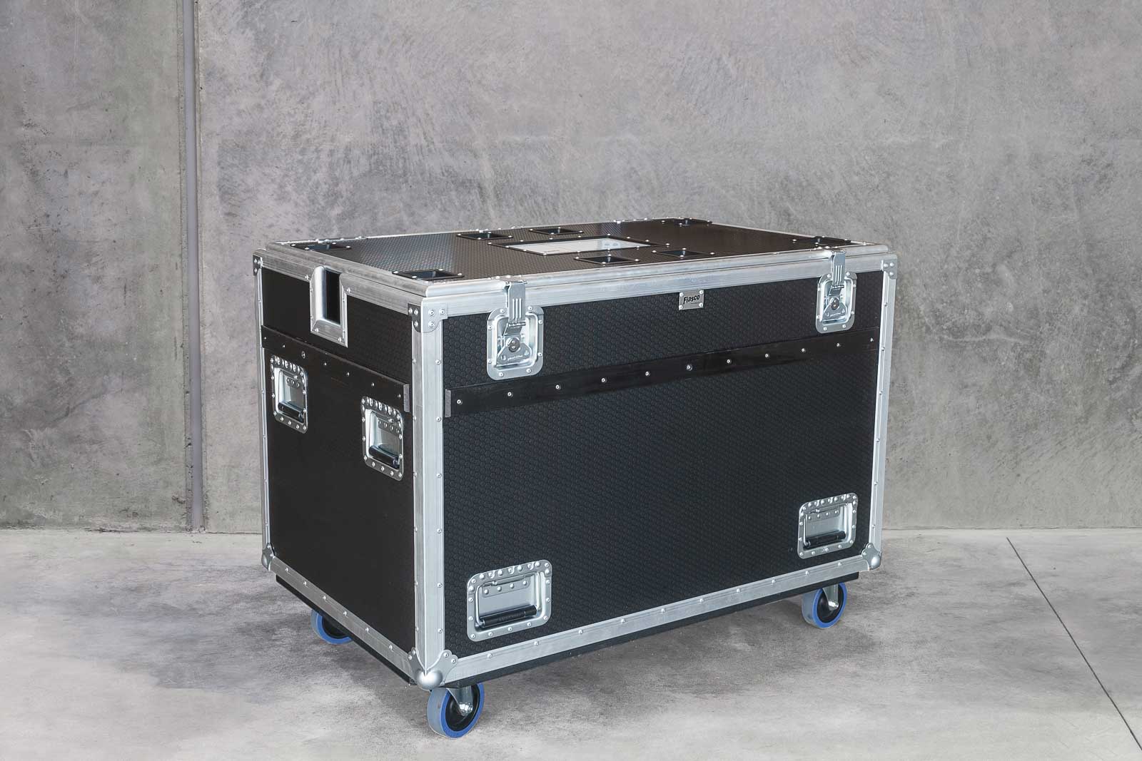 48 x 30 Tall Cadillac Road Case | Touring Road Cases | Fiasco Cases ...