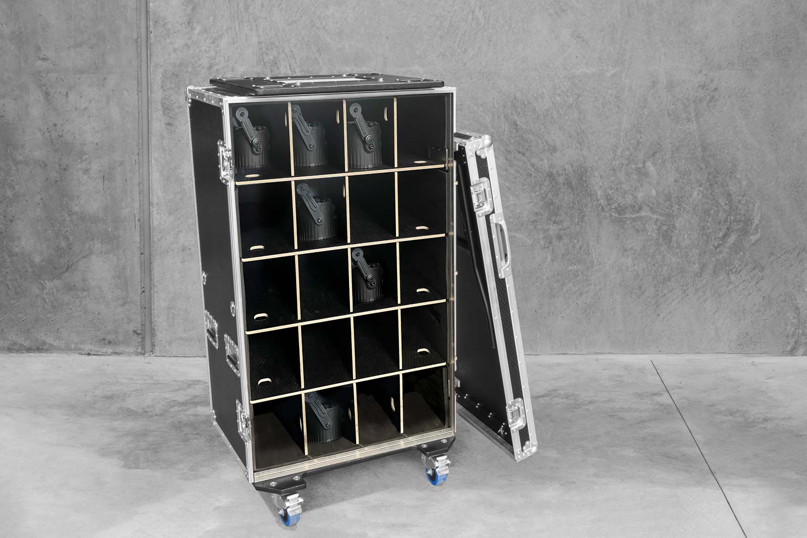 24 x 30 ASTERA AX5 LED PAR CASE | Road Case for Lights | Fiasco Cases ...